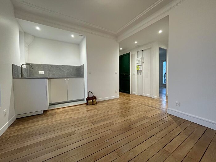 Appartement à louer - Levallois-Perret, Trézel - 3 pièces - 2 chambres