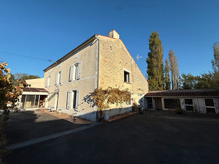 Maison à vendre - Marsais - 7 pièces - 4 chambres