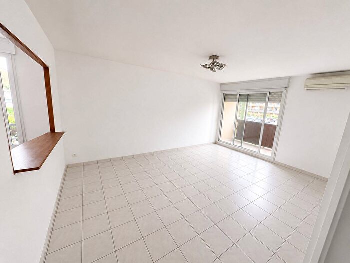 Clément, Villeurbanne : Appartement 4 pièces à louer