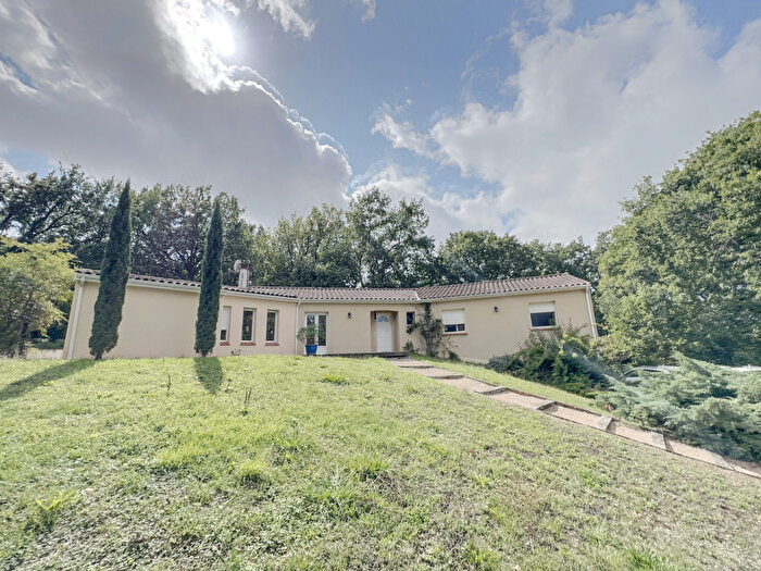 Maison à vendre - Saïx - 6 pièces - 5 chambres