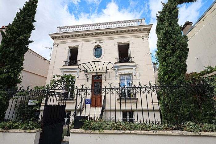 Neuilly-Plaisance, Eglise, Gare : Maison 7 pièces à vendre