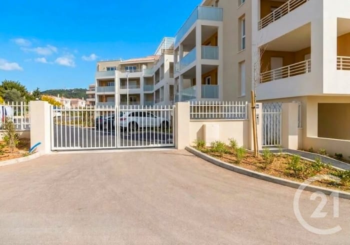 Appartement 3 pièces à louer - Saint-Cyr-sur-Mer, Gare, La Miolane, Bel-Air
