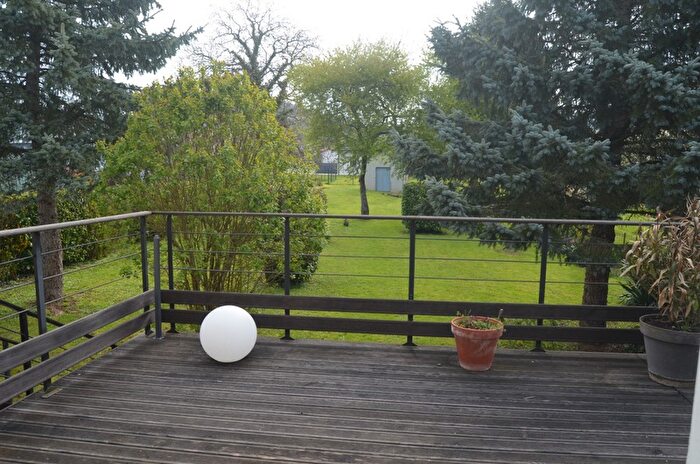 Maison à vendre - Cousance - 4 pièces - 3 chambres