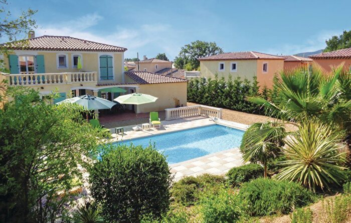 Maison à vendre - Roquebrune-sur-Argens, Les Fourques, Le Défens, Les Quatre Chemins - 7 pièces - 5 chambres