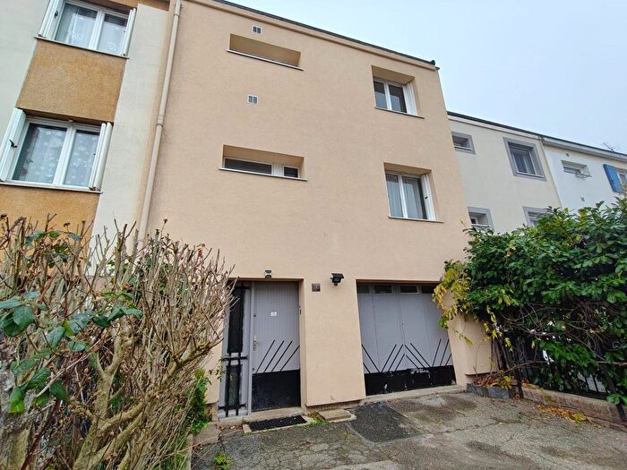 Maison à vendre - La Queue-en-Brie - 4 pièces - 3 chambres