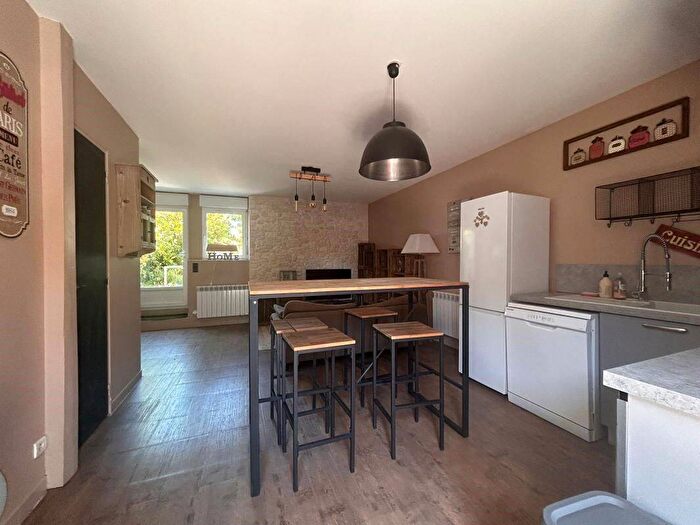 Centre Ville, Vineuil : Maison 3 pièces à louer