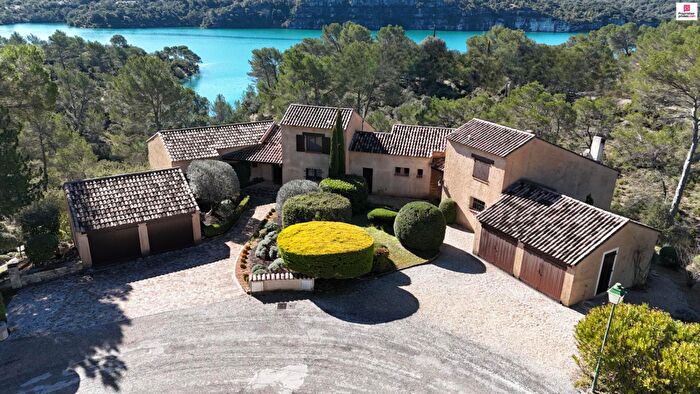 Maison à vendre - Esparron-de-Verdon - 14 pièces - 9 chambres