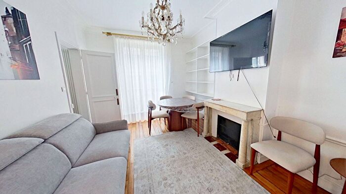 Elysées-Madeleine, Paris 8ème arrondissement : Appartement 3 pièces à louer