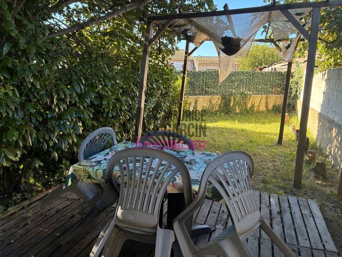 Zone Rurale Sud, Carpentras - Appartement 2 pièces à louer