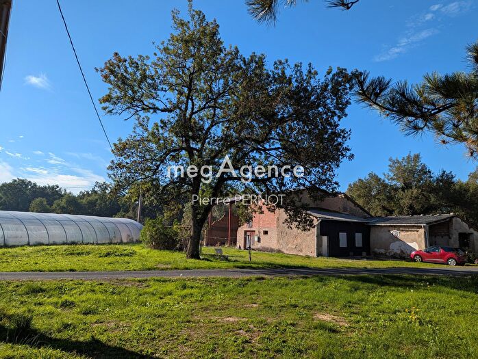 Maison à vendre - Técou - 6 pièces - 5 chambres