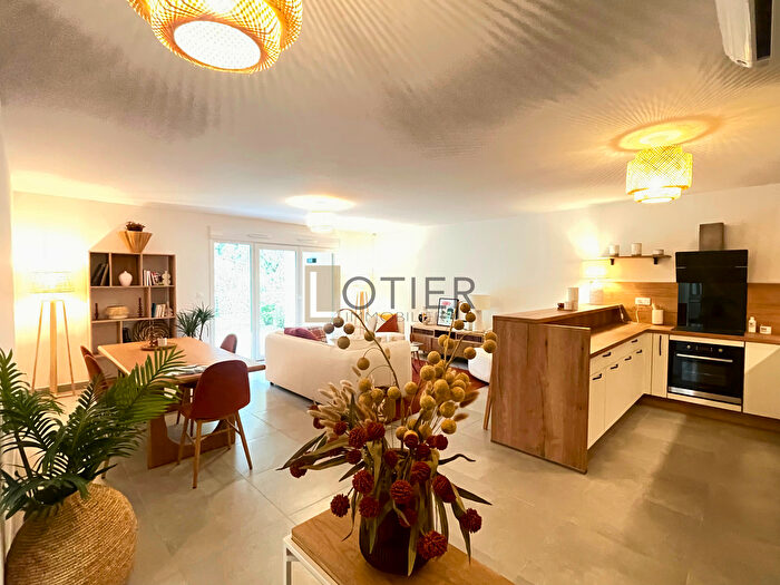 Appartement à vendre - Nîmes - 3 pièces - 2 chambres