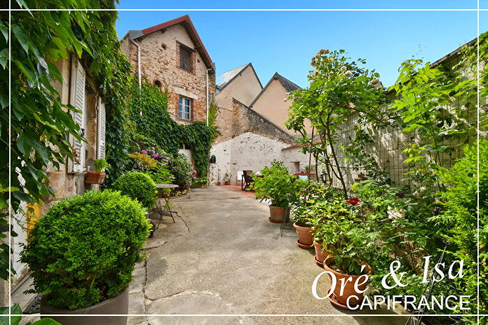 Maison à vendre - Culan - 15 pièces - 8 chambres