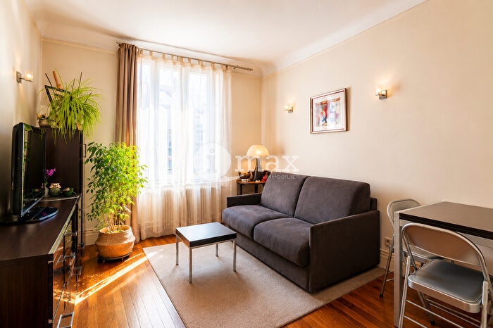 Asnières-sur-Seine, Centre-ville : Appartement 2 pièces à vendre