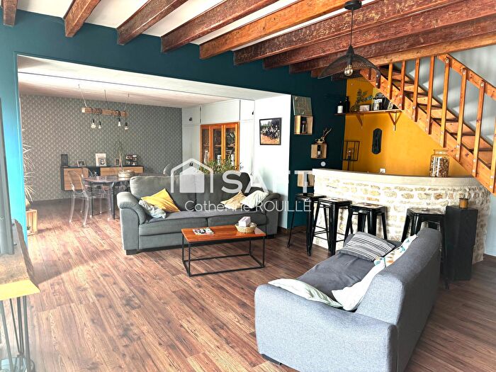 Maison à vendre - Cherveux - 5 pièces - 4 chambres