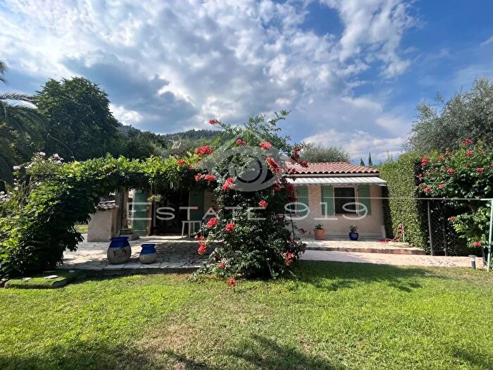 Grasse, Saint-Claude : Maison 6 pièces à vendre