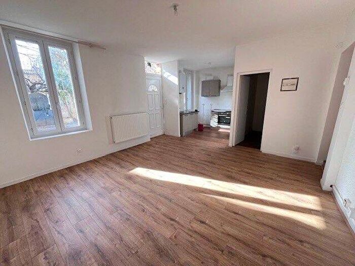 Appartement 1 pièce à louer - Calvaire Hugo Cécile-Châteauvert -Châteauvert, Valence