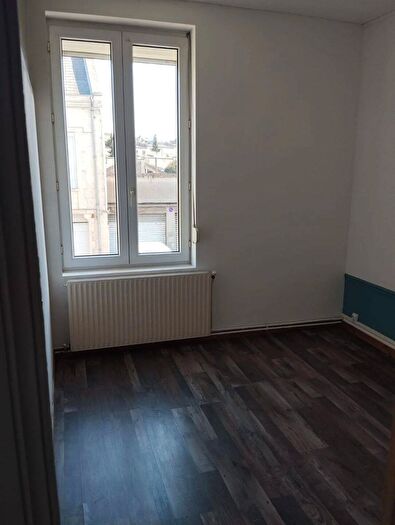 Faubourg dIsle-Neuville, Saint-Quentin - Appartement 3 pièces à louer