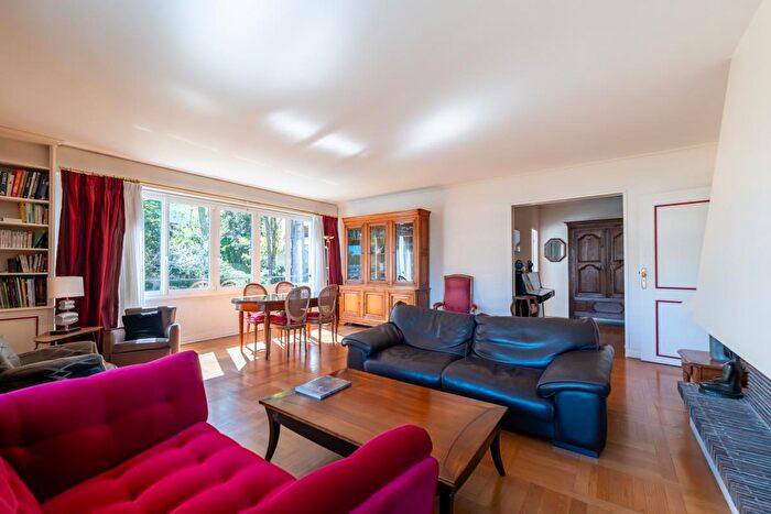 Ville-dAvray - Appartement 4 pièces à vendre