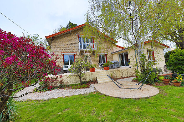 Maison 11 pièces à Chatou, Nord, à vendre