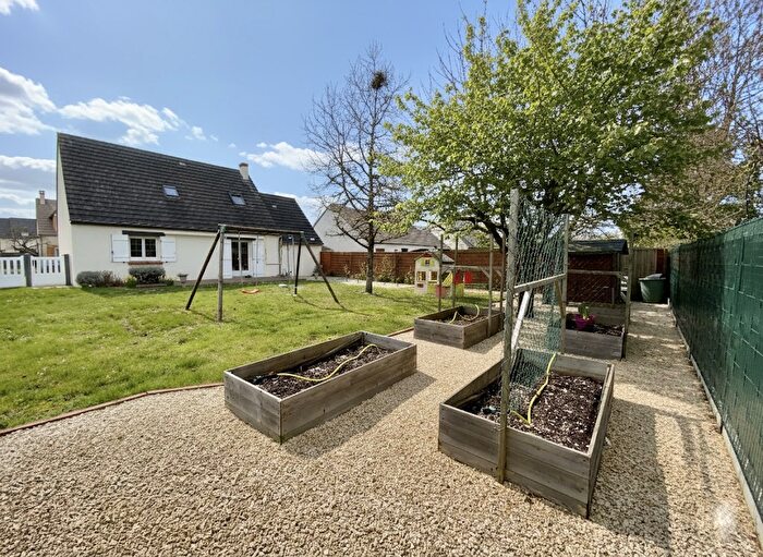 Maison à vendre - Saint-Pryvé-Saint-Mesmin - 5 pièces - 4 chambres