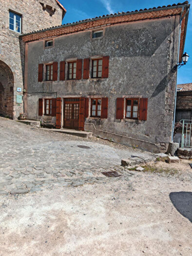 Maison à vendre - Chalencon - 8 pièces - 5 chambres