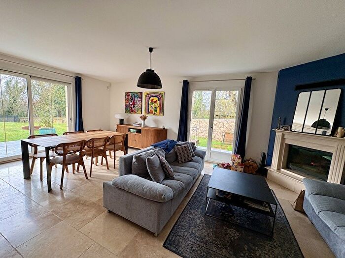 Maison à vendre - Villiers-le-Bâcle - 6 pièces - 4 chambres