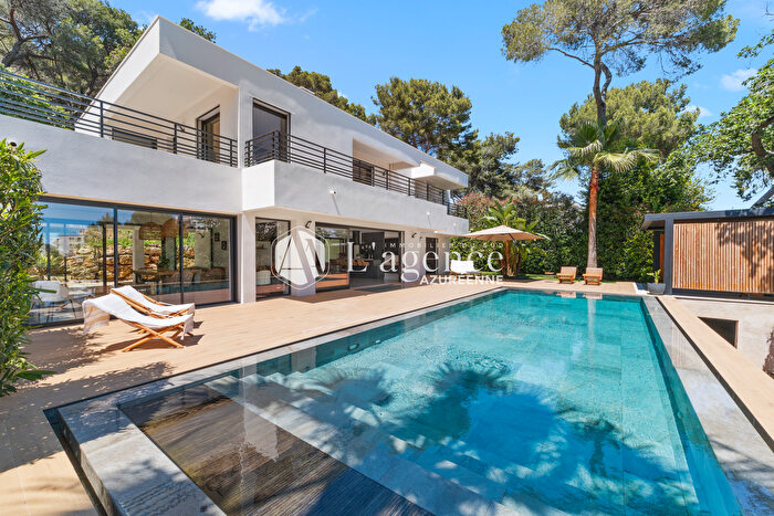 Maison 7 pièces à vendre - Antibes, Rabiac, Carriat, Les Semboules, Les Brusquets