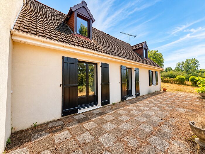 Maison 4 pièces à Culan, à vendre