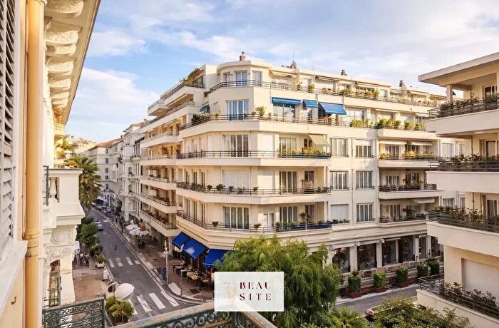 Appartement à vendre - Nice, Carré dor - 8 pièces - 1 chambre