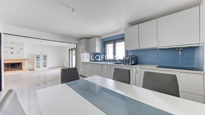 Maison 6 pièces à Ozoir-la-Ferrière, à vendre