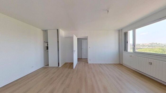 Charpennes-Tonkin, Villeurbanne : Appartement 1 pièce à louer