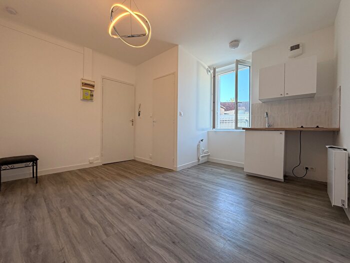 Montlouis-sur-Loire : Appartement 1 pièce à louer