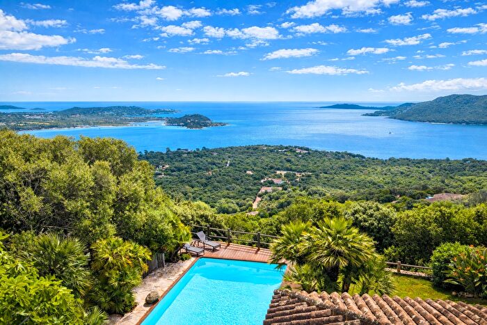 Maison à vendre - Porto-Vecchio - 6 pièces - 4 chambres