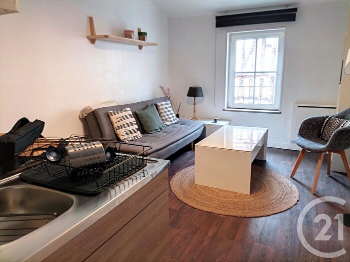 Appartement à louer - Auxerre, Centre-ville - 2 pièces - 1 chambre