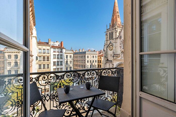 Appartement à louer - Presquîle, Centre ville, Cordeliers, Lyon ème arrondissement - 3 pièces - 2 chambres