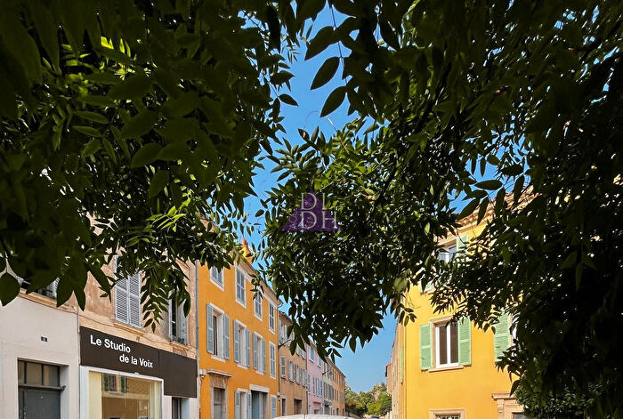 Appartement à vendre - Hyères, Pyanet - 3 pièces - 2 chambres