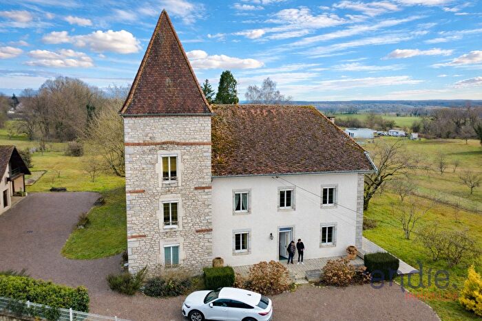 Maison à vendre - Salans - 11 pièces - 7 chambres