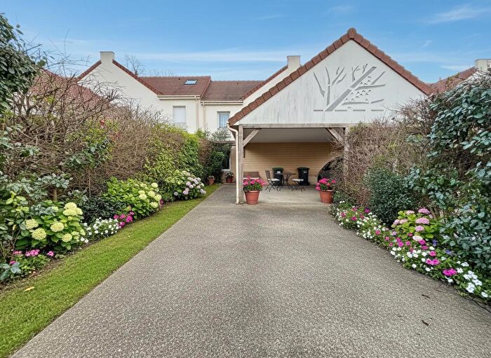 Maison à vendre - Sainte-Geneviève-des-Bois, Liers, Croix Blanche - 5 pièces - 3 chambres