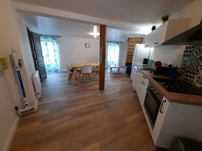 Uzerche : Appartement 10 pièces à vendre