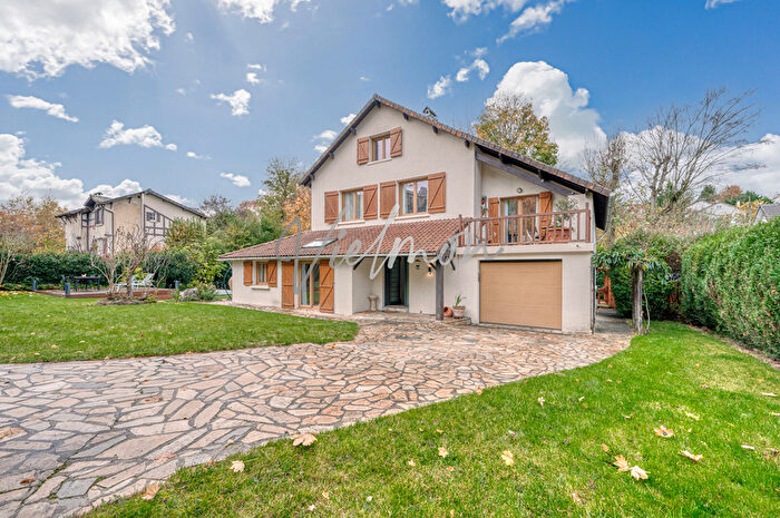 Maison à louer - Le Pecq, Vignes, Benettes - 12 pièces - 5 chambres
