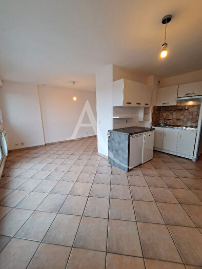 Massy, Pileu, Graviers, Vilmorin, Square de Clos de Villaine : Appartement 1 pièce à louer