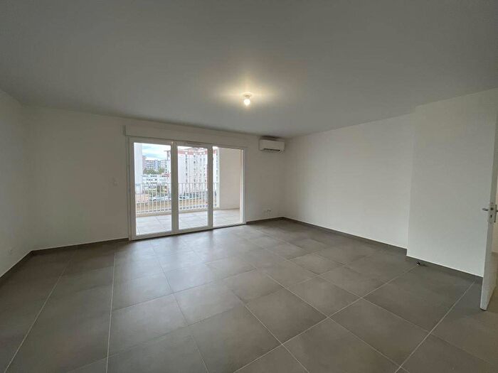 Appartement à louer - Alzo Di Leva, Ajaccio - 4 pièces - 3 chambres