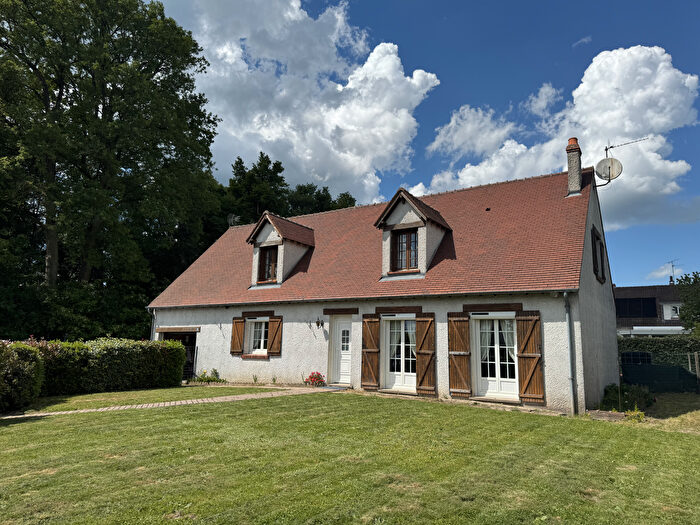 Maison 7 pièces à vendre à Chanteau