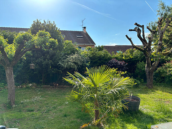 Maison 5 pièces à Villepreux, à vendre