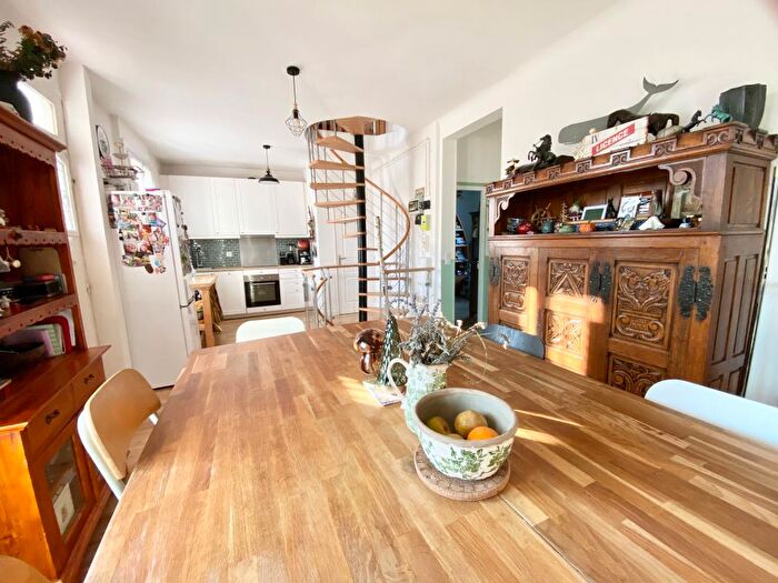 Maison à vendre - Brunoy, Nord - 5 pièces - 4 chambres