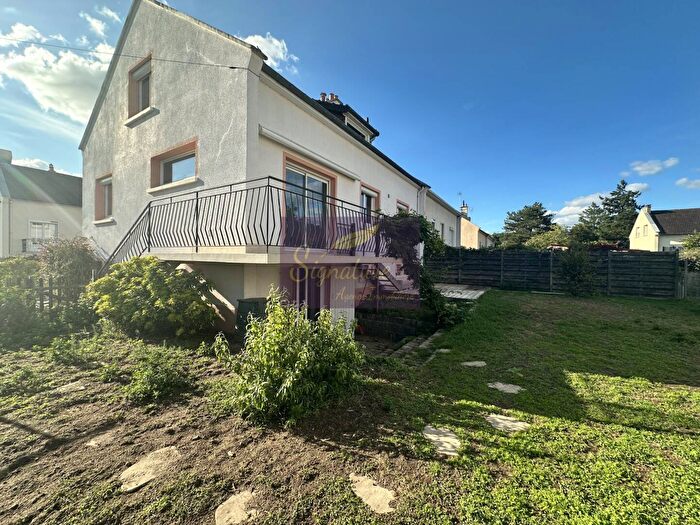 Maison à louer - Arnage - 7 pièces - 5 chambres