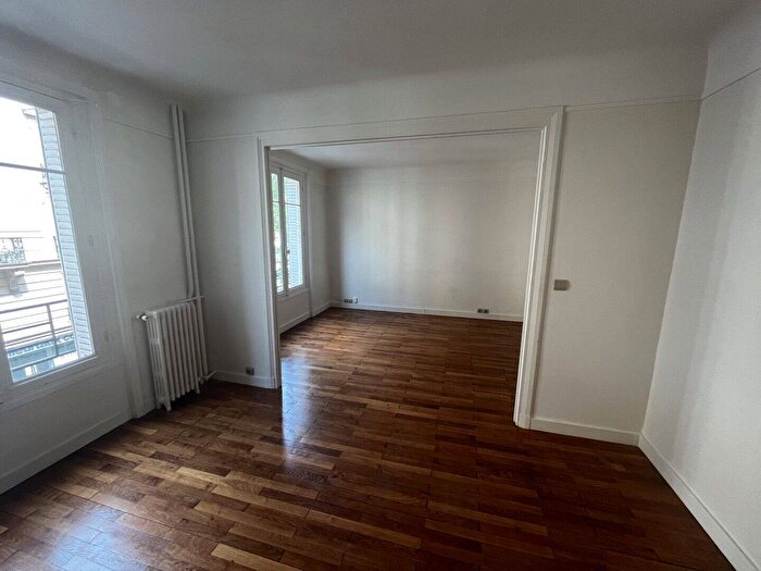 Violet Commerce, Paris 15ème arrondissement : Appartement 2 pièces à louer