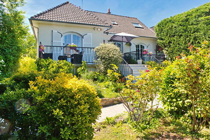 Maison à vendre - Plaisir, Centre-ville, Château - 6 pièces - 4 chambres