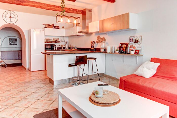 Maisons à vendre et appartements à louer - 1