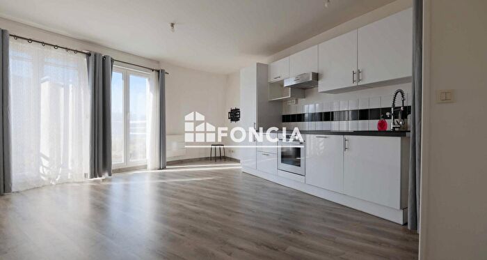 Appartement 3 pièces à Corbeil-Essonnes, Montconseil, à vendre